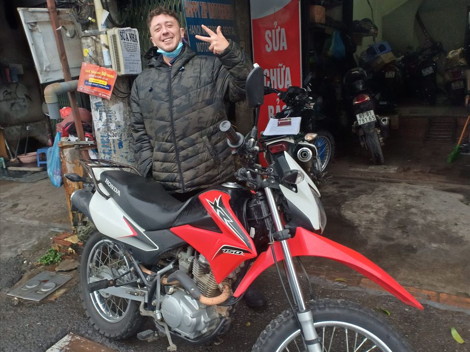 HONDA XR RED - Happy Zip Motorbikes